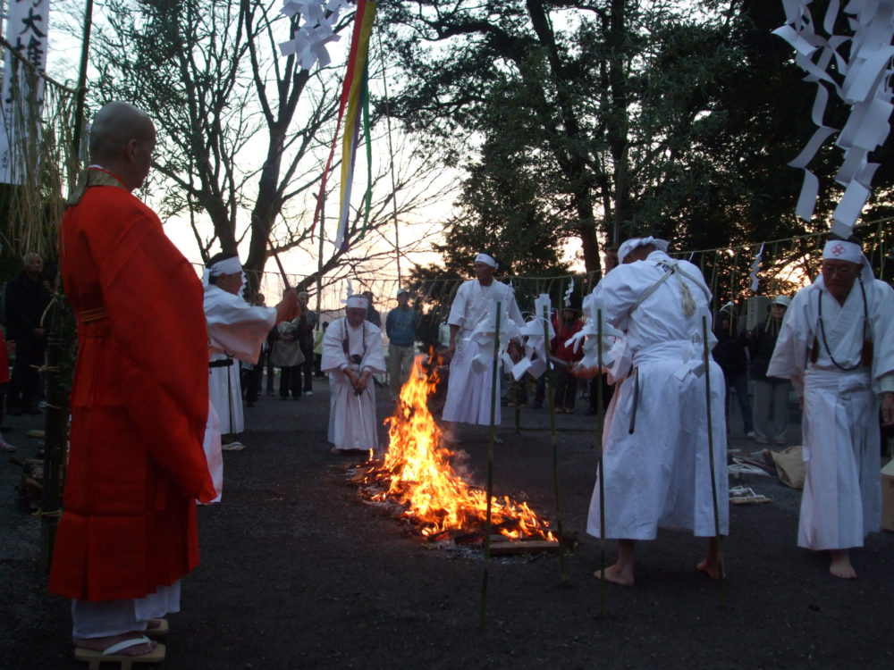 島田市 龍江院の火渡り 12/16（火） - ZAZAmag.
