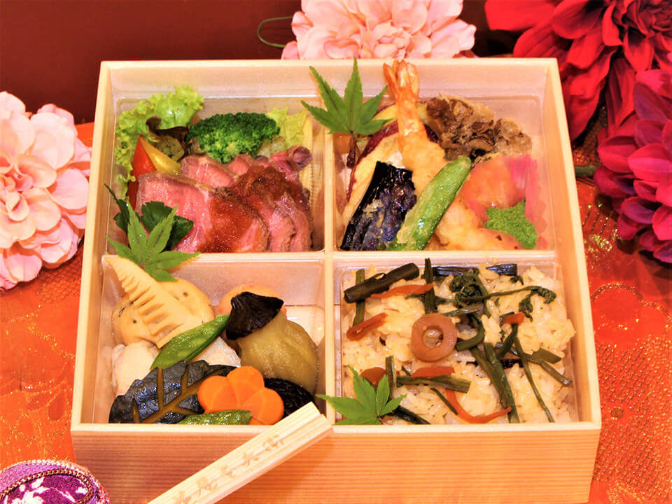 ありがとう4周年！FANTASTIC-奇想天外- - ZAZAmag.